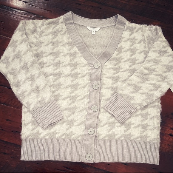 Time and Tru | Sweaters | Time And Tru White And Gray Houndstooth ...
